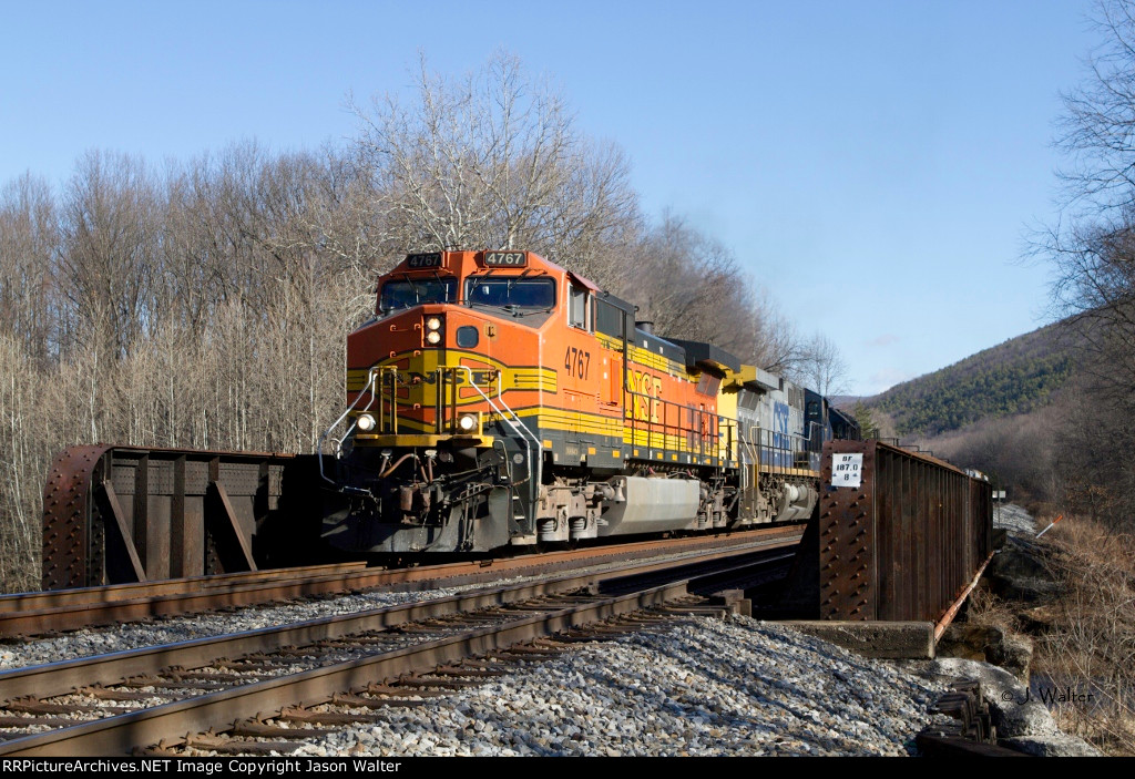 BNSF 4767